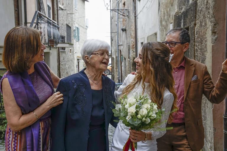 Italian wedding in the rain: Nothing can dampen romance on a lakeside ...